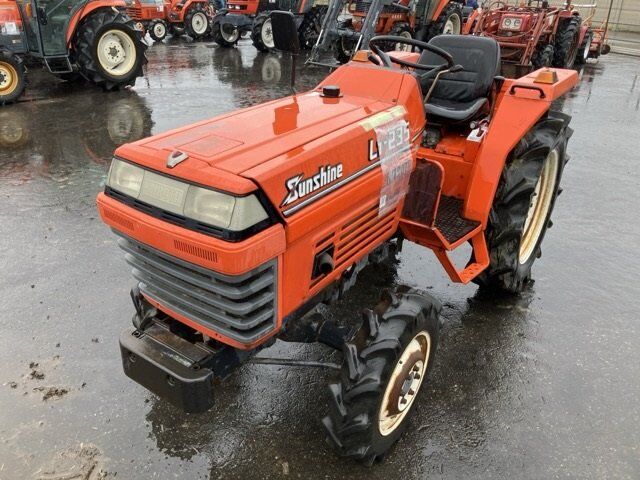 Kubota TRACTOR(Kubota) mototraktor