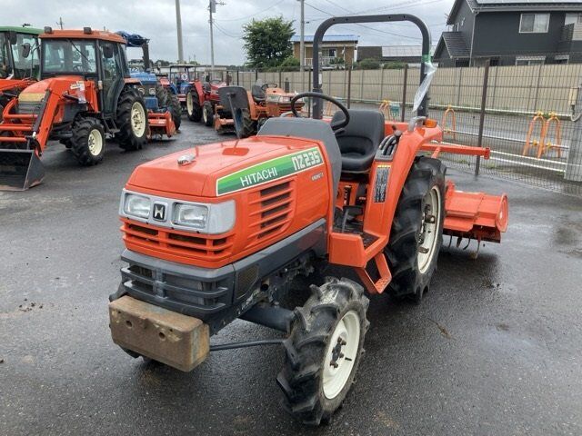 Hitachi TRACTOR mototraktor