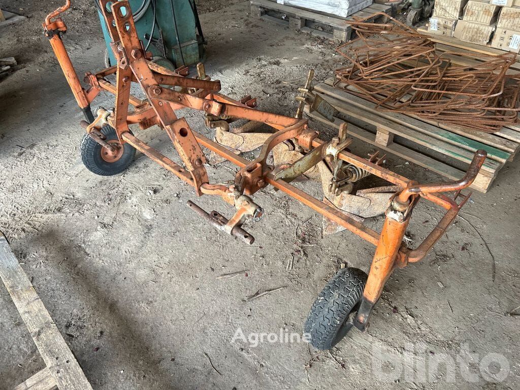 Prodaje se plug na aukciji