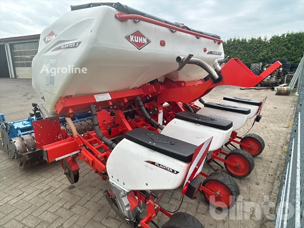 Prodaje se Kuhn Planter 3 M 3M00 pneumatsku preciznu sejalicu na aukciji