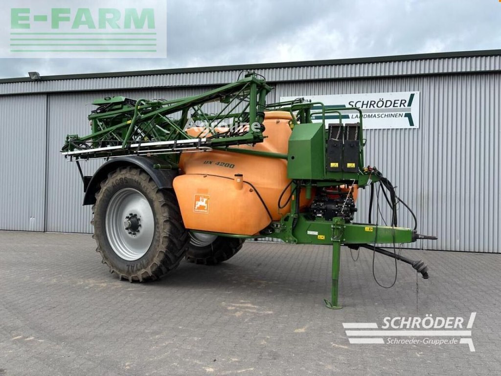 Amazone ux 4200 | 27 meter vučena prskalica