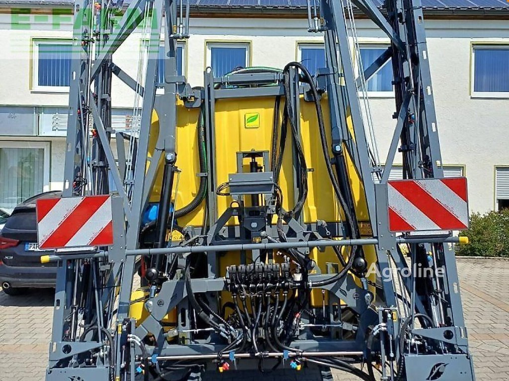 Caffini profarmer 1200 vučena prskalica
