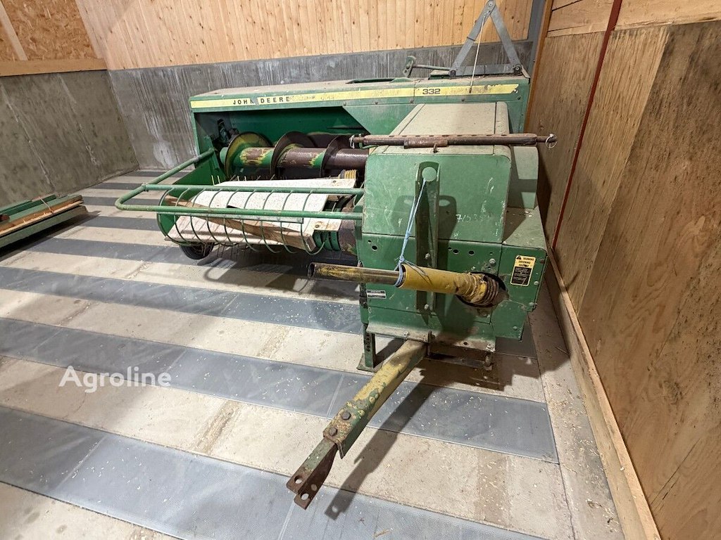 Prodaje se John Deere E0332 Firkantpresse - traktormontert - med pickup balirku za četvrtaste bale na aukciji