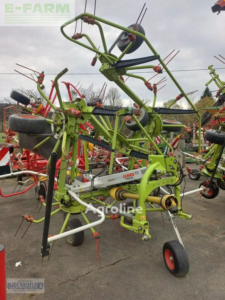 Claas volto 800 prevrtač sena