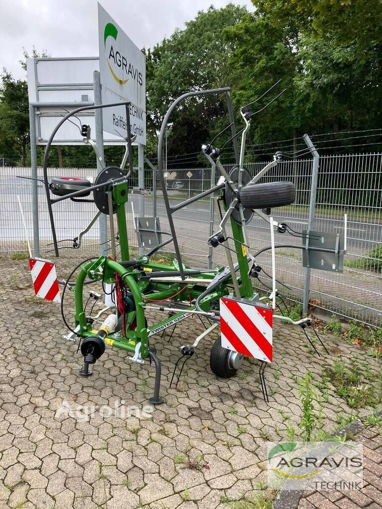 Novi Fendt TWISTER 5204 DN prevrtač sena