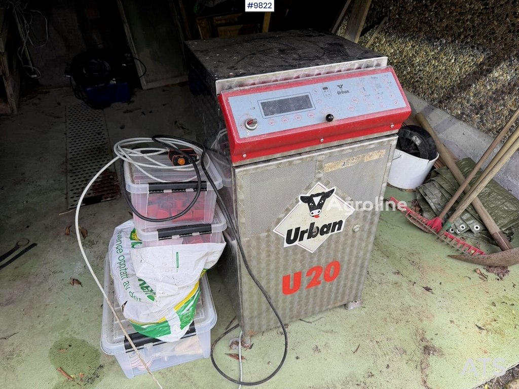 Urban U20 Kalvedrikkeautomat hranilica za stoku