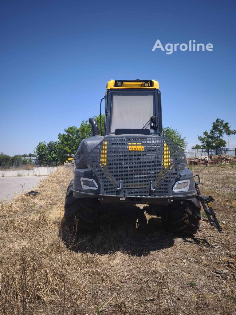 Ponsse Fox harvester