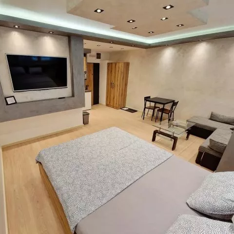 APARTMAN PAKU 4