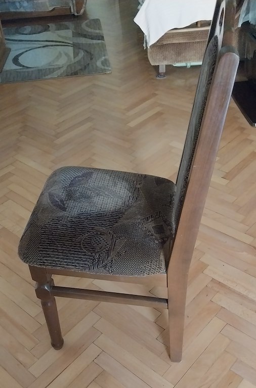 Trpezarijske stolice