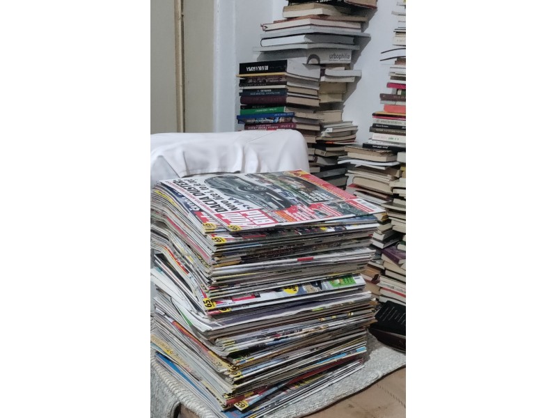 LOT OD 50 + AUTO BILD ČASOPISA