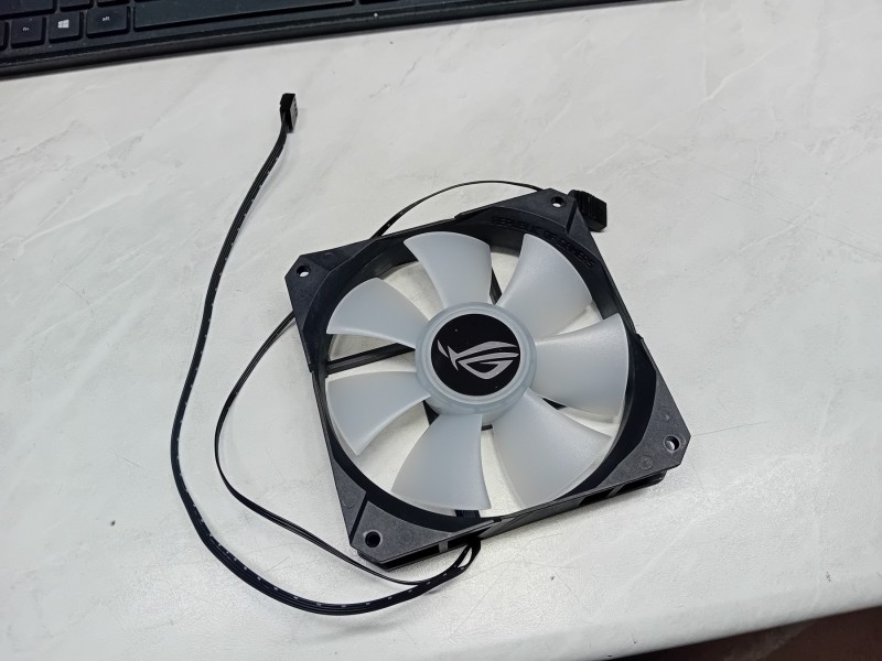 Asus ROG Ryuo 120mm Republik OF Gamers ventilator