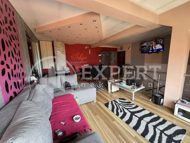 Izdaje se dvoiposoban stan u kući, 90m2