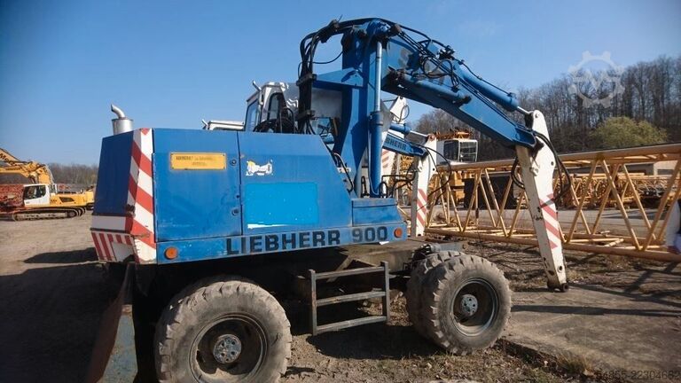 Točkaš bager
LIEBHERR A900-C