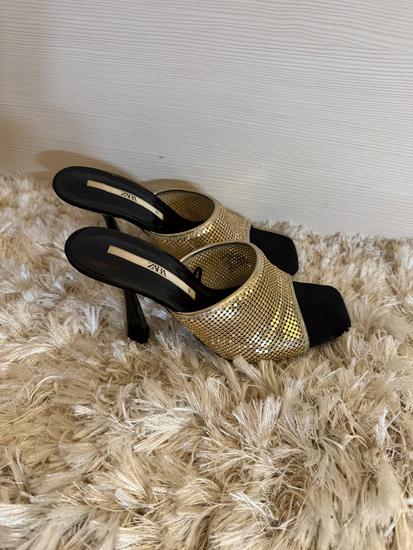 Zara sandale na stiklu