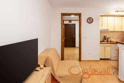 Izdajem povoljno studio apartman pododan za 2 - 4 osobe