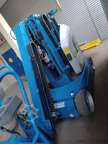 Vertikalni stubni podizač
JLG Toucan 12E+