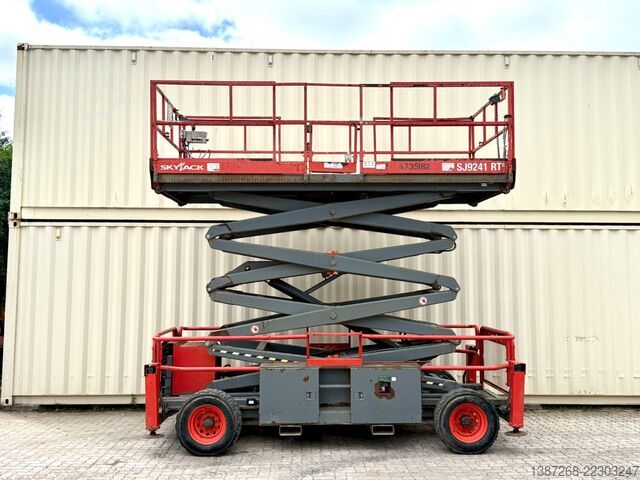 Radna platforma
Skyjack SJ9241RT 4x4 Diesel / 14.5 Meter