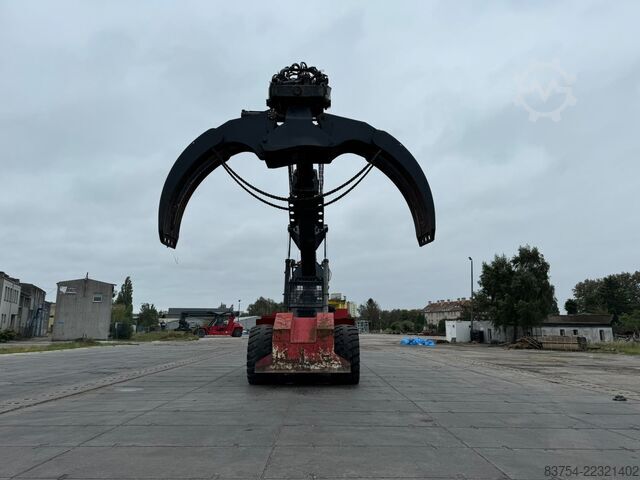Reach stacker
Kalmar RTD1623