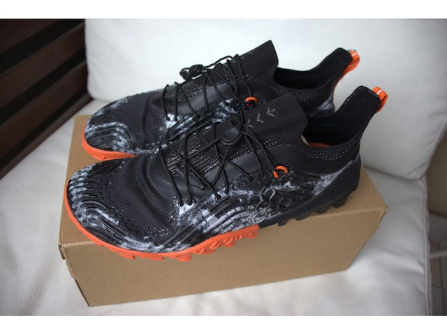 Vivobarefoot Hydra Esc broj 40 NOVE