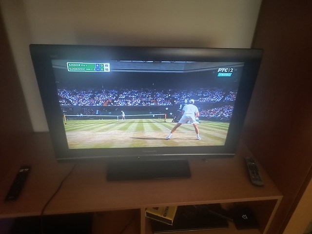 Panasonic TX-32LE8PA 32` LCD TV