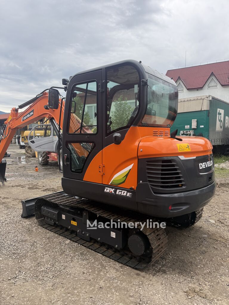 Novi Doosan DX60 mini bager