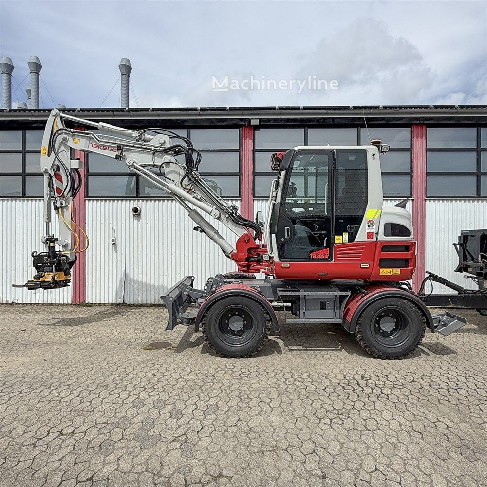 Prodaje se Takeuchi TB395 W bager točkaš na aukciji