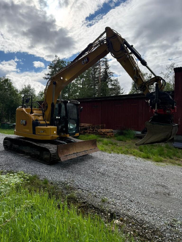Prodaje se Caterpillar 315 m/ oilquick midi bager na aukciji