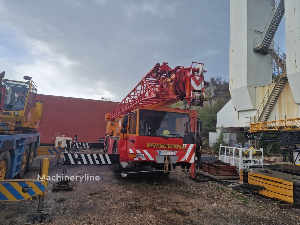 Liebherr LTM 1030 autodizalica