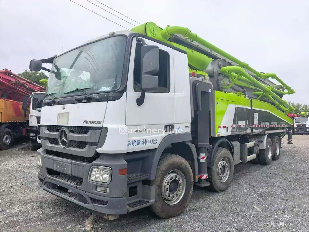 Zoomlion 2019 na šasiji Mercedes-Benz 2019 Zoomlion 63X-7RZ pumpa za beton