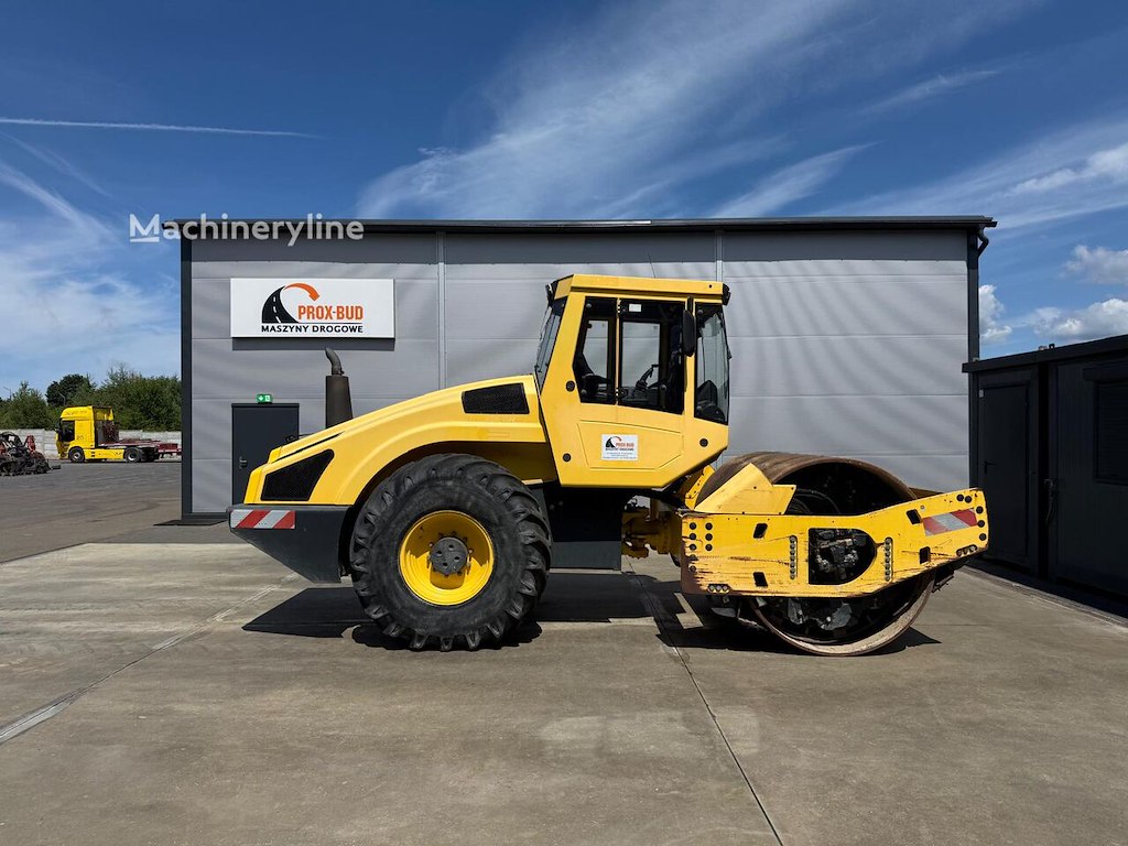 BOMAG BW 213 DH-4 kompaktor s jednim valjkom