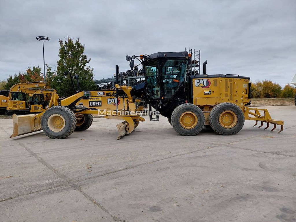 Caterpillar 120 grejder