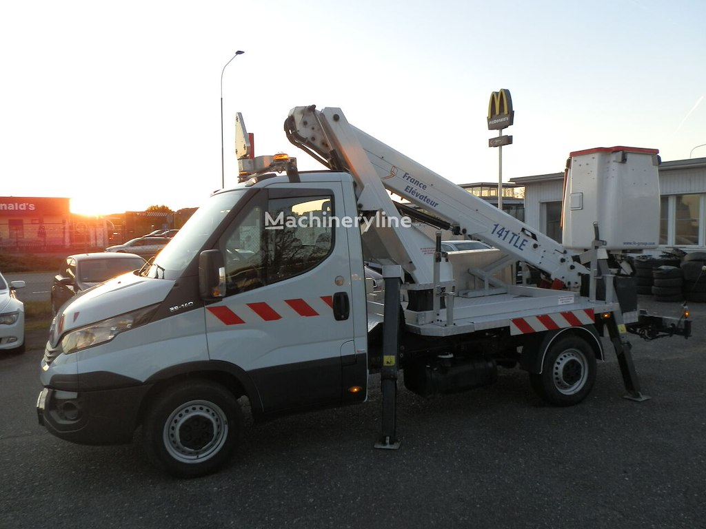 IVECO Daily 35S14 auto dizalica s korpom