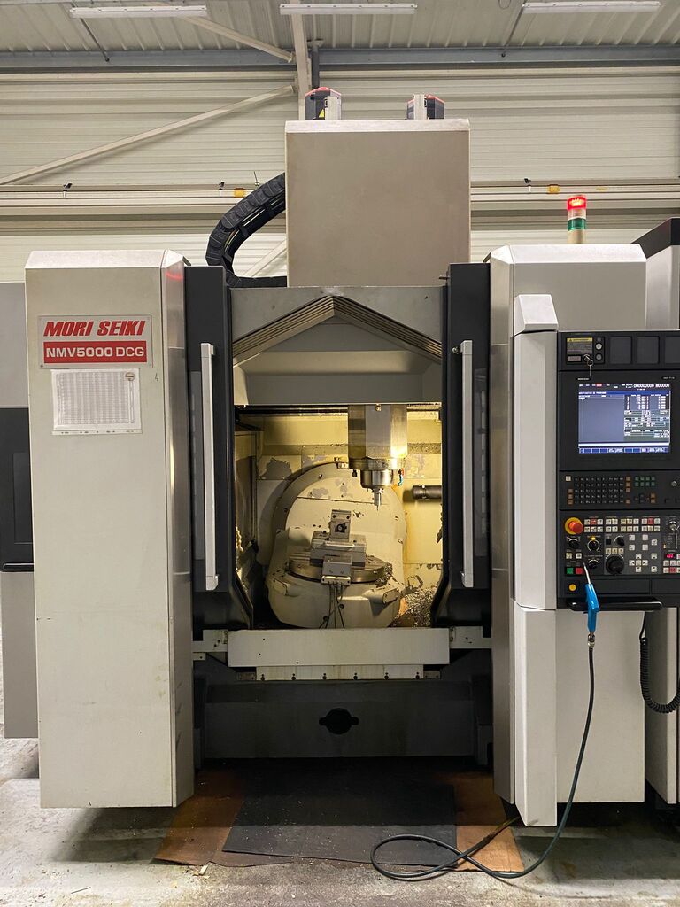 Mori Seiki NMV 5000DCG I 5-Axis Machining Center I 2008 obradni centar