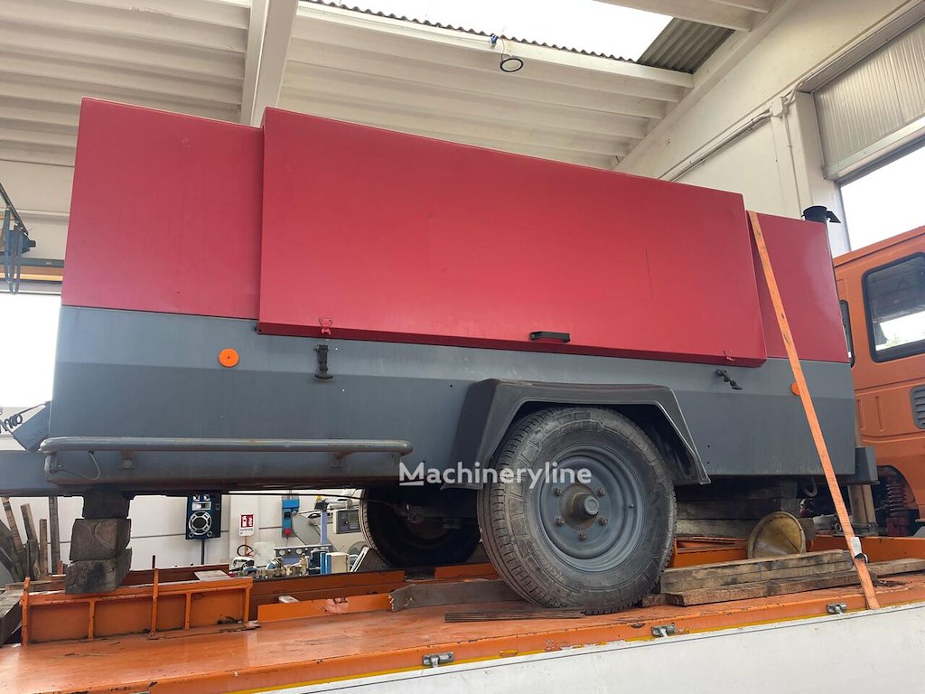 Atlas Copco XAHS 236 mobilni kompresor