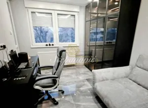 Prodaja Stan - Novi Sad, Socijalno - Rotkvarija