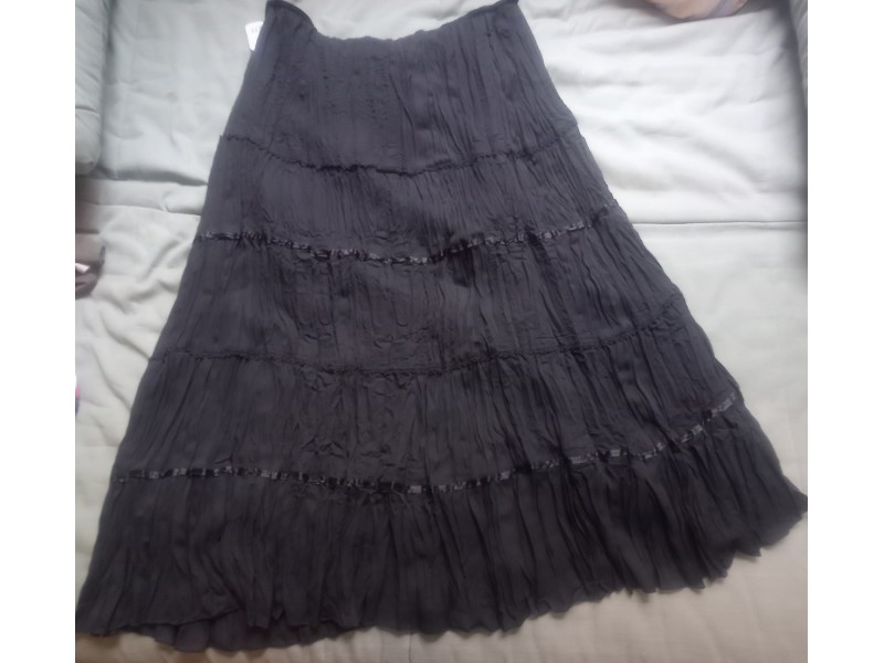 Prelepa nova crna maxi suknja za sve prilike!br.XL