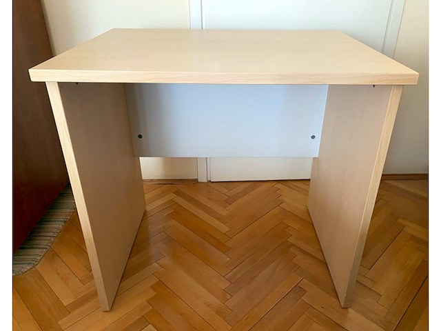 Radni sto boje bukve