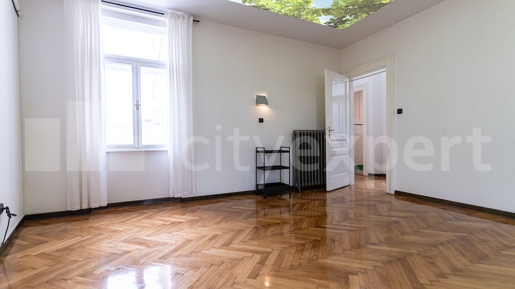 Poslovni prostor za izdavanje BEZ PROVIZIJE: Trosoban, 70m², Terazije, Stari grad - 1000€
