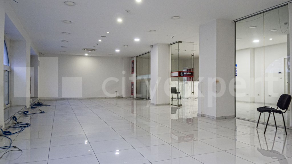 Poslovni prostor za prodaju - Četvorosoban, 190m², Terazije, Stari grad - 1200000€