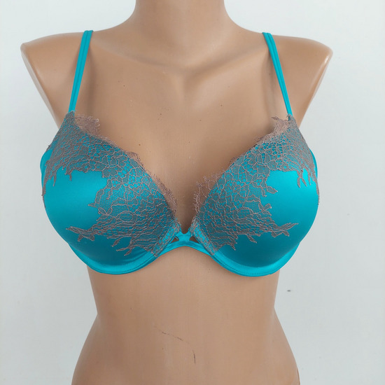 Victoria s secret push up grudnjak 36 B novo