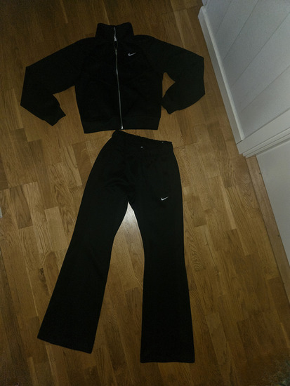NIKE crna komplet zenska trenerka ORIGINAL
