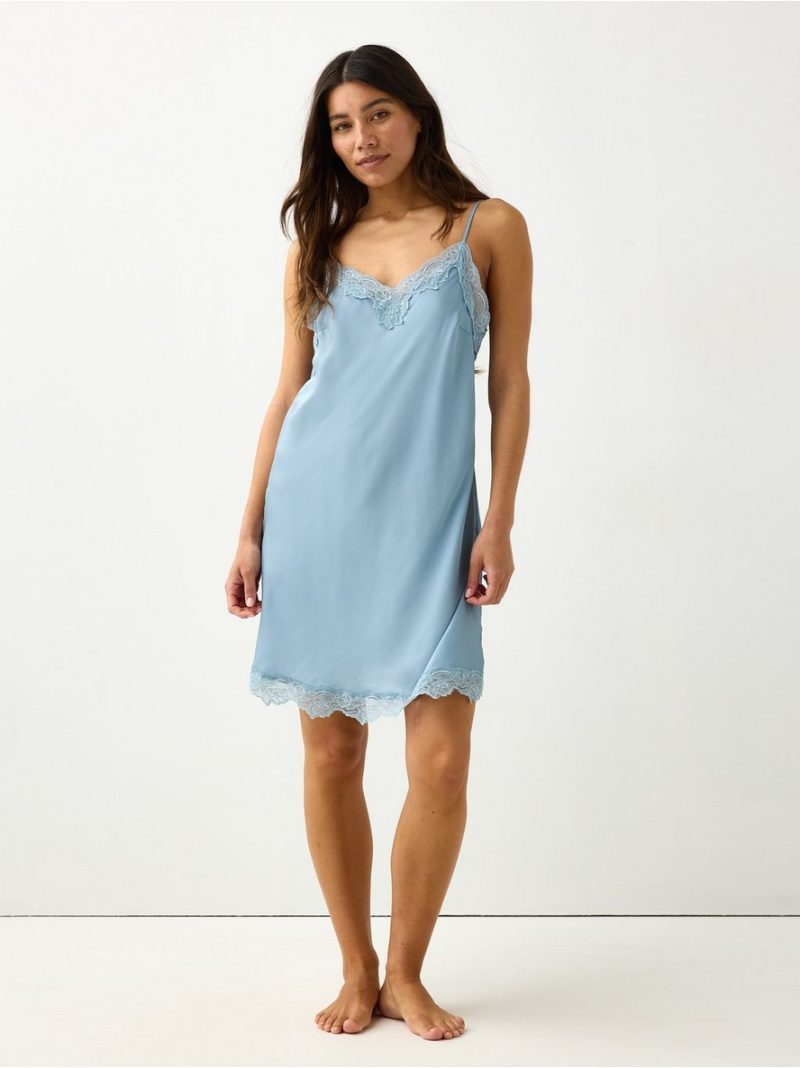 Spavaćica – Nightdress in satin with lace trim