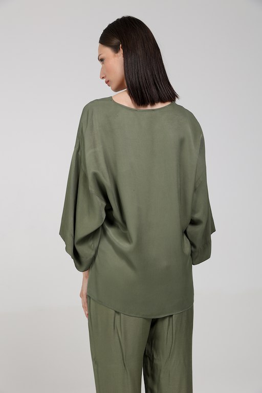 VISKOZNA BLUZA SA V-IZREZOM
