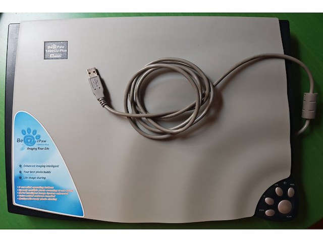 Scanner Mustek Bear Paw 1200 CU Plus.