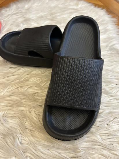Nove papuce 40 br,SNIZENO 250