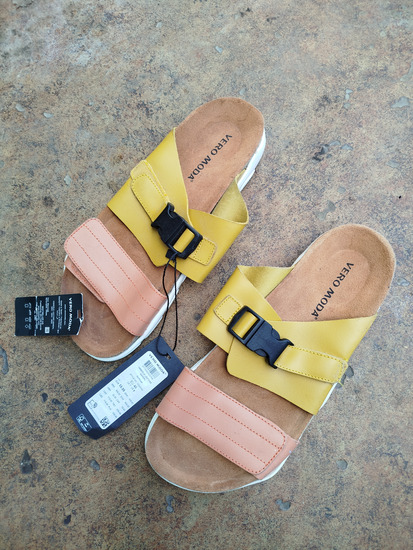 VERO MODA moderne KOZNE anatomske papuce, 60e 40