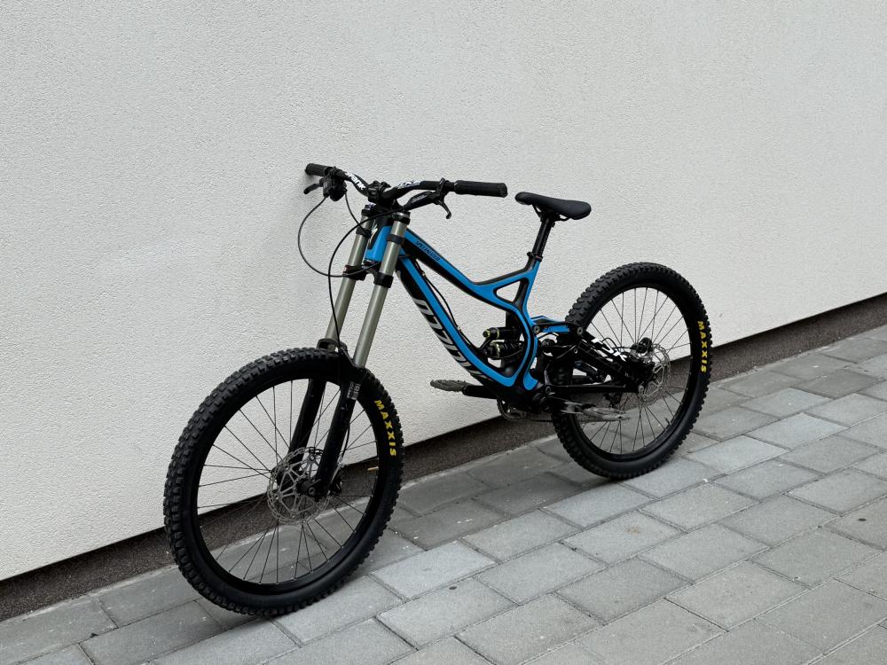 Specialized Demo 8
