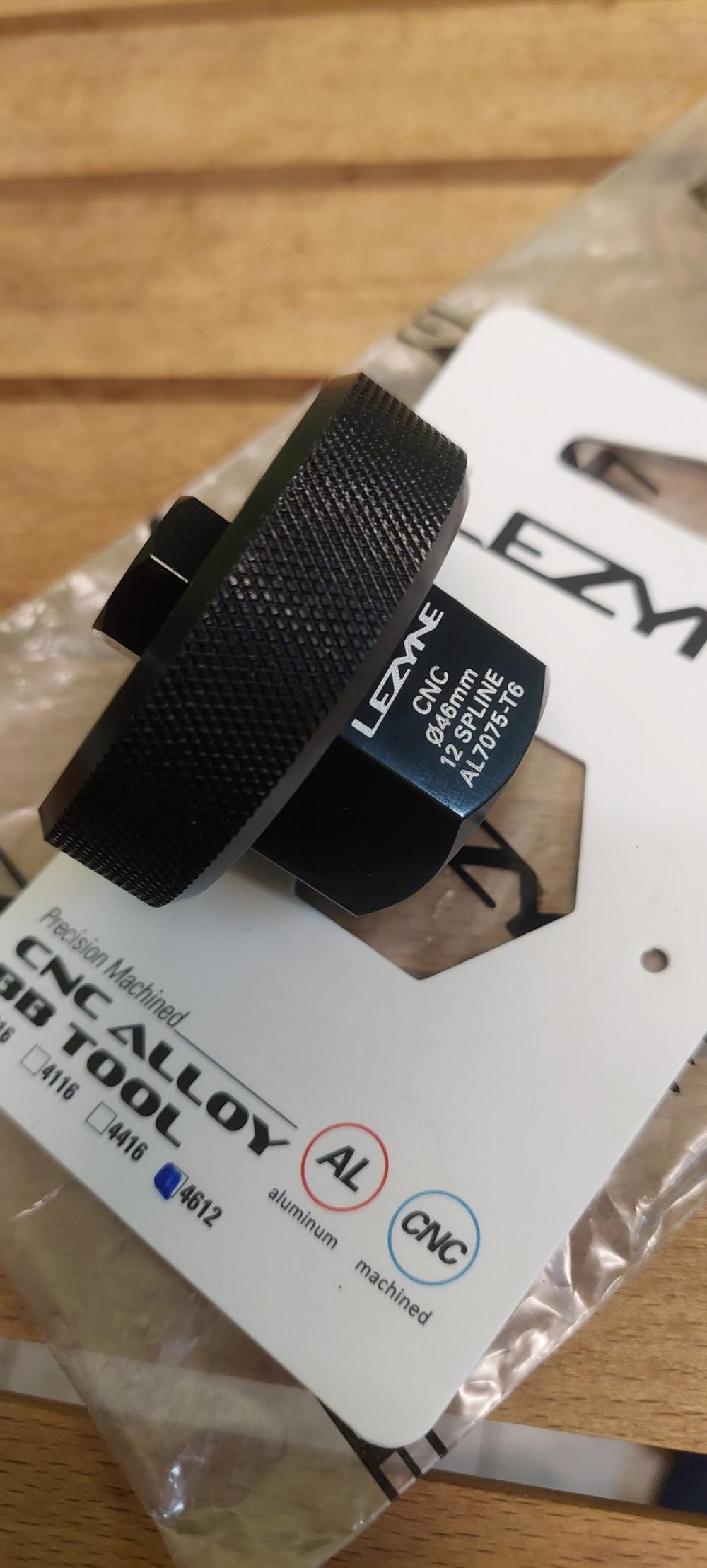 Lezyne Sram Dub bb alat