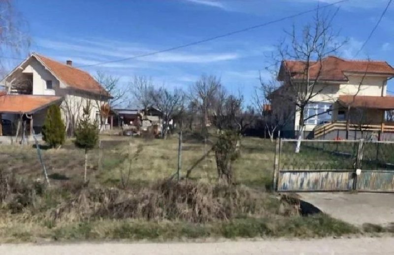 Plac top lokacija-Voda,struja,temelj