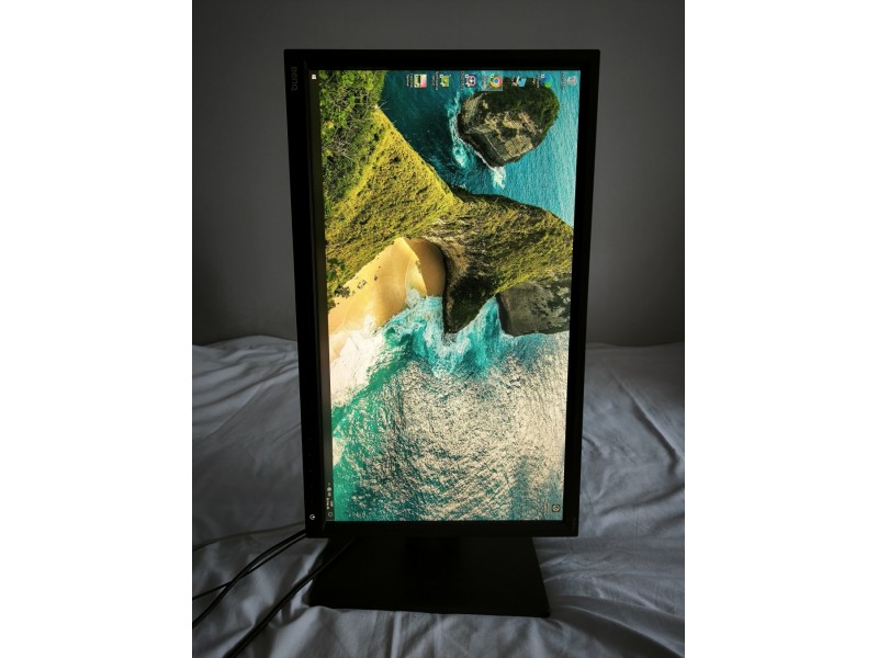 BenQ 23.8" pivot, usb hub,zvučnici - DP, DVI, VGA